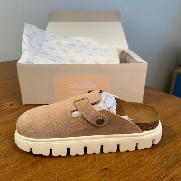 Papillio | Shoes | Papillio Tan And White Mules With Chunky Platform ...